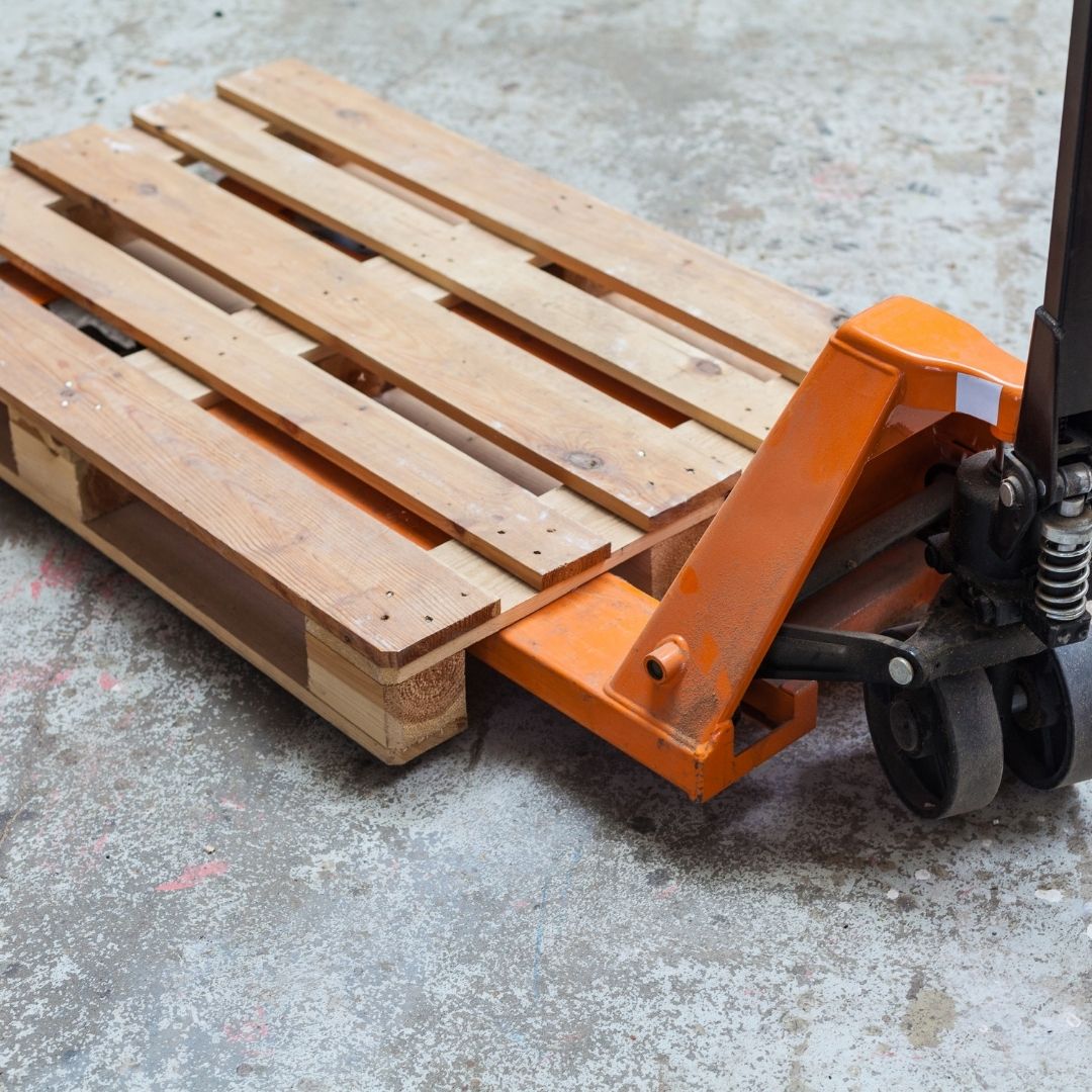 Pallet Truck | Global World | Food and non-food logistics services